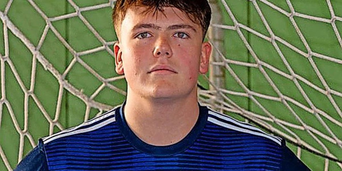 Abstimmen: Wer soll beim Legenden-Spiel der Eintracht-Allstars in ...