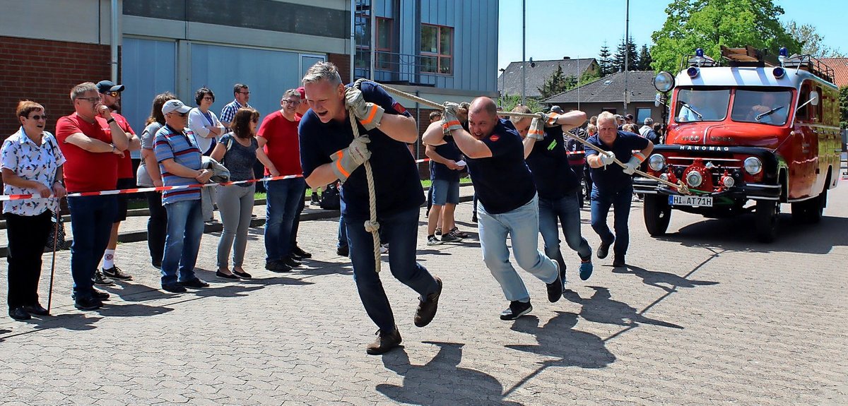Volle Pulle: Wenn sich Feuerwehrleute ins Zeug legen