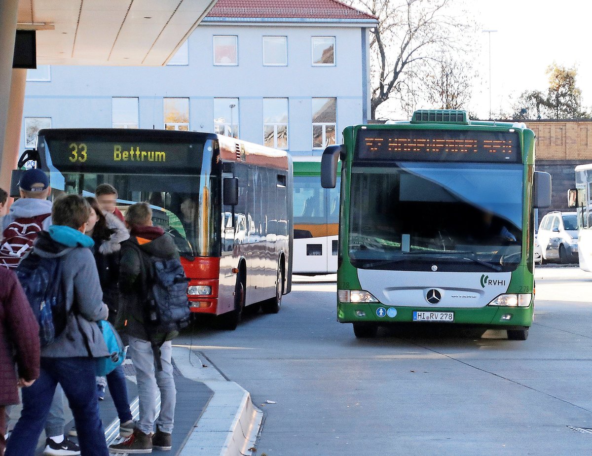 Einfacher und günstiger mit Bus und Bahn unterwegs