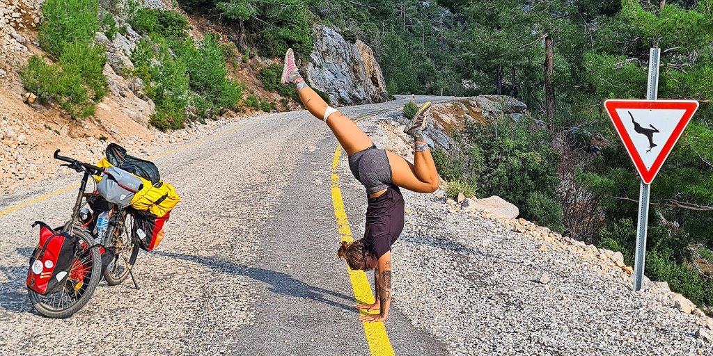 Giesenerin Leoni Kolberg durchquert mit dem Rad die halbe Welt – mehr als 9000 Kilometer hat sie ...