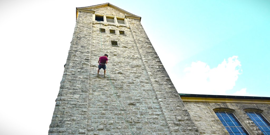Ein 30 Meter hoher Hildesheimer Kirchturm – und ein paar Mutige, die ...