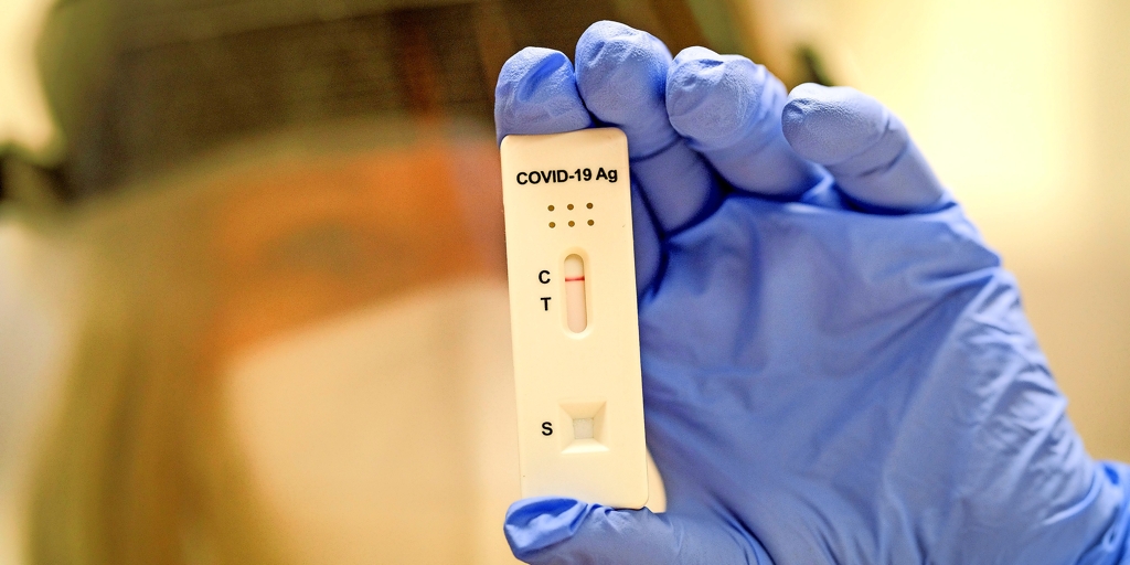 So laufen Corona-Schnelltests bei Pflegediensten und Altenheimen