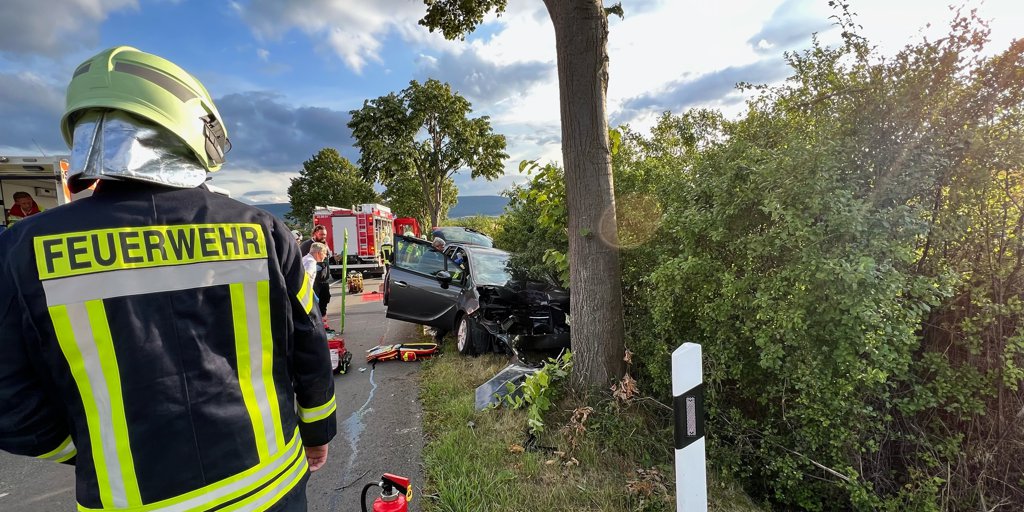 Schwerer Unfall im Bereich Elze: 83-jähriger Autofahrer stirbt