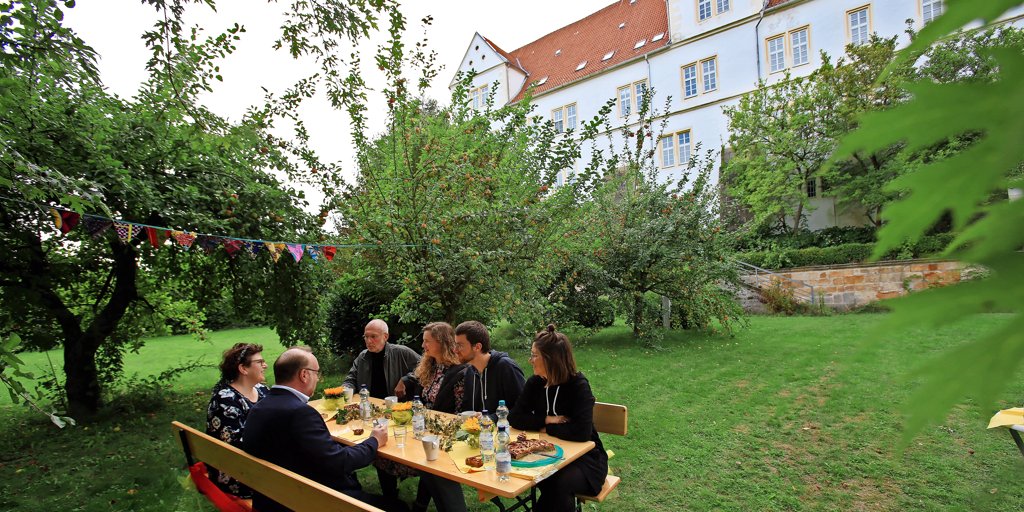 Schafft es ein Verein, das Schloss Henneckenrode im Kreis Hildesheim zu ...