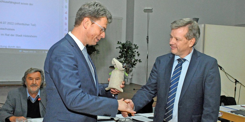 Hildesheimer Haushalt im Stadtrat eingebracht: „Finanzielle Belastung ...