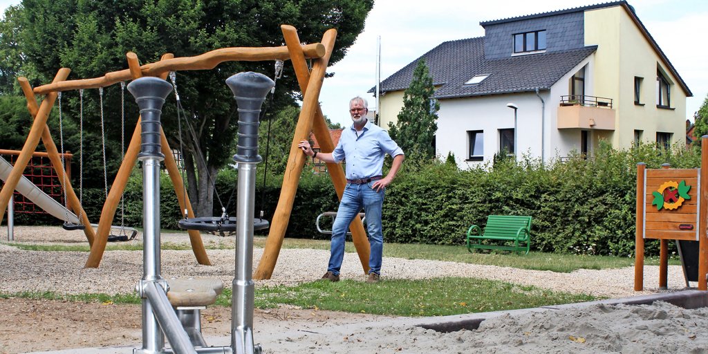 Neue Spielgeräte für großen Spielplatz in Giften