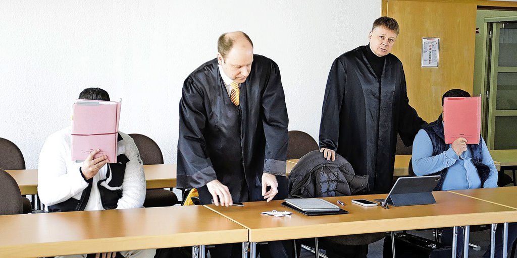 Massenhafte Urkundenfälschungen: Im Hildesheimer Clan-Prozess läuft ...