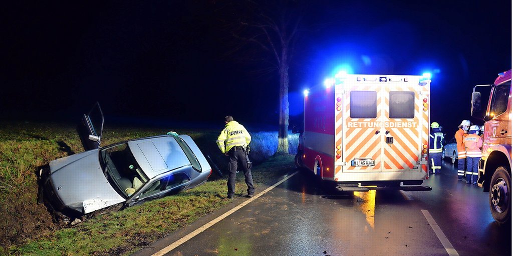 Bundesstraße 243 bei Bockenem: Autos kollidieren, zwei Verletzte