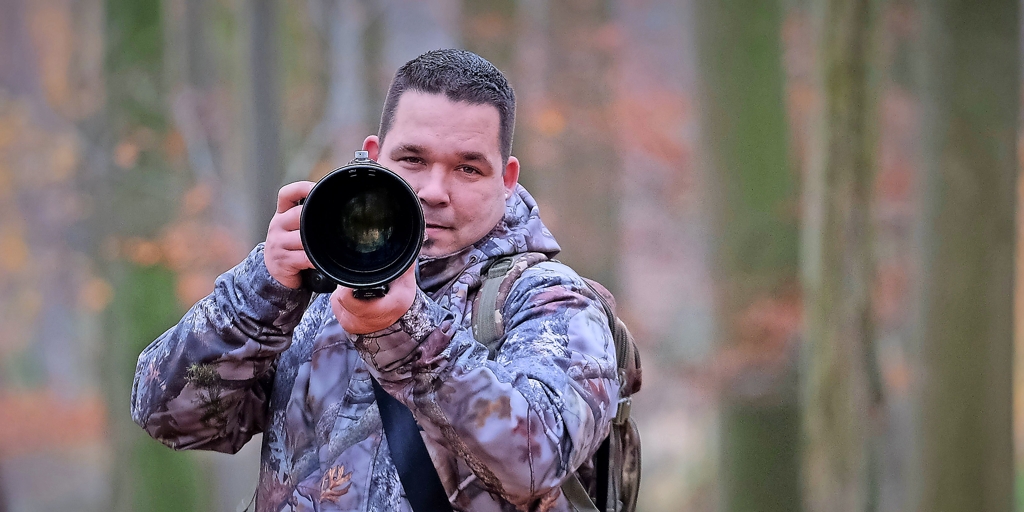 Naturfotograf Oliver Heidrich aus Heere hat Fuchs und Hirsch vor der Linse