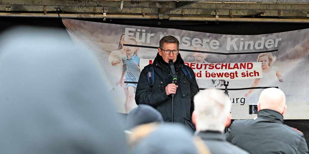 Reichsbürger unter Terrorverdacht: Jetzt äußert sich „dieBasis“ zu ihrem Ex-Spitzenkandidaten ...